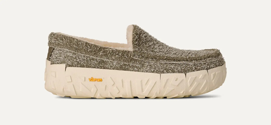 UGG JP | ブーツ & ムートン ブーツ & サンダル セール - ジャパン 通販
